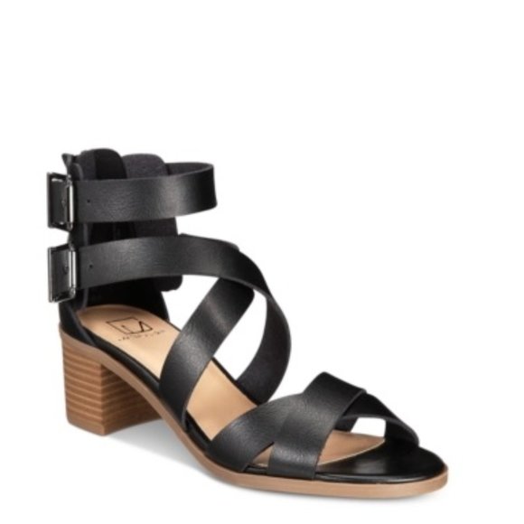 Material Girl | Shoes | Material Girl Danee Block Heel City Sandals ...